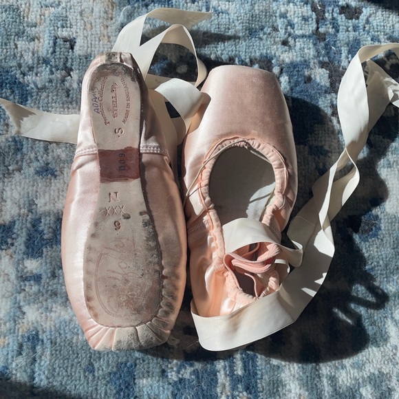 Suffolk | Shoes | Used Suffolk Stellar Pointe Shoes | Poshmark